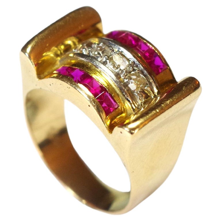 Tank Diamond Ruby Ring 18k Gold For Sale at 1stDibs