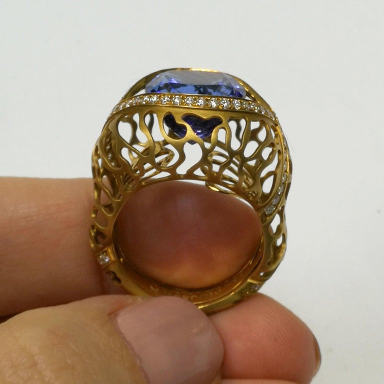 Tanzanite 8.60 Carat Diamonds 18 Karat Yellow Gold Coral Reef Ring For ...