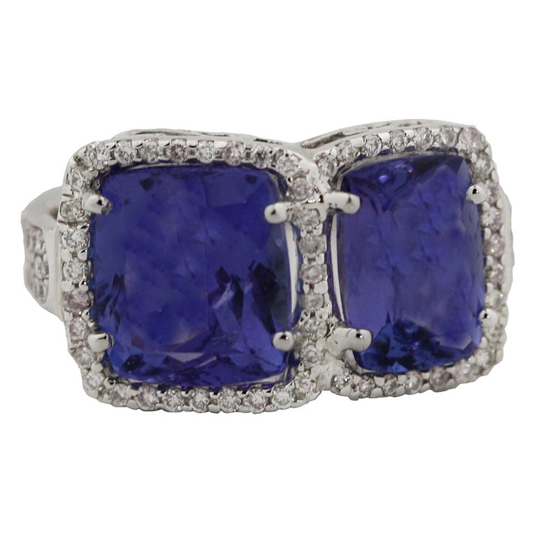 Tanzanite and Diamond Ring For Sale at 1stDibs