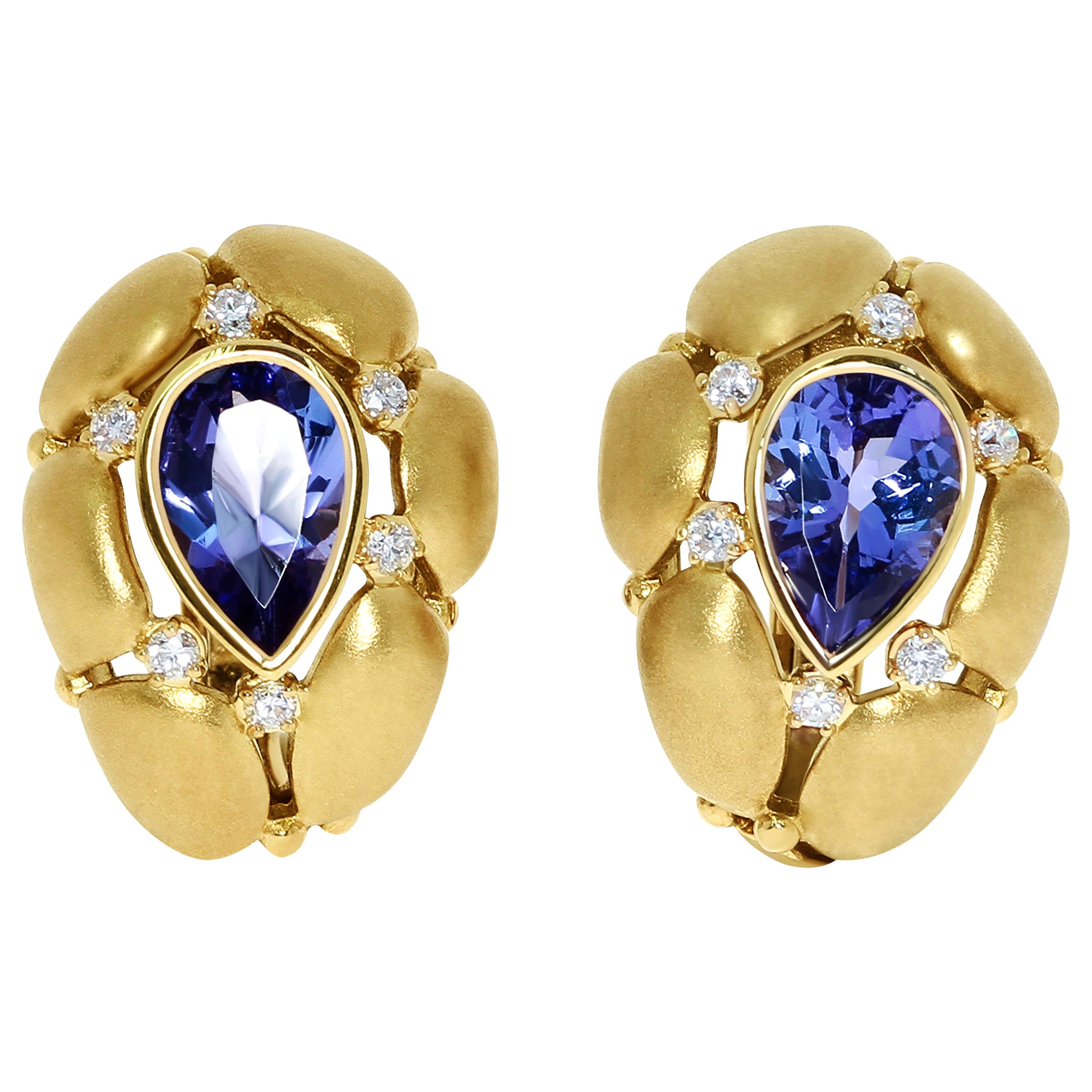 AAA Quality Very Fine Tanzanite in 18 Karat Yellow Gold with Diamonds ...