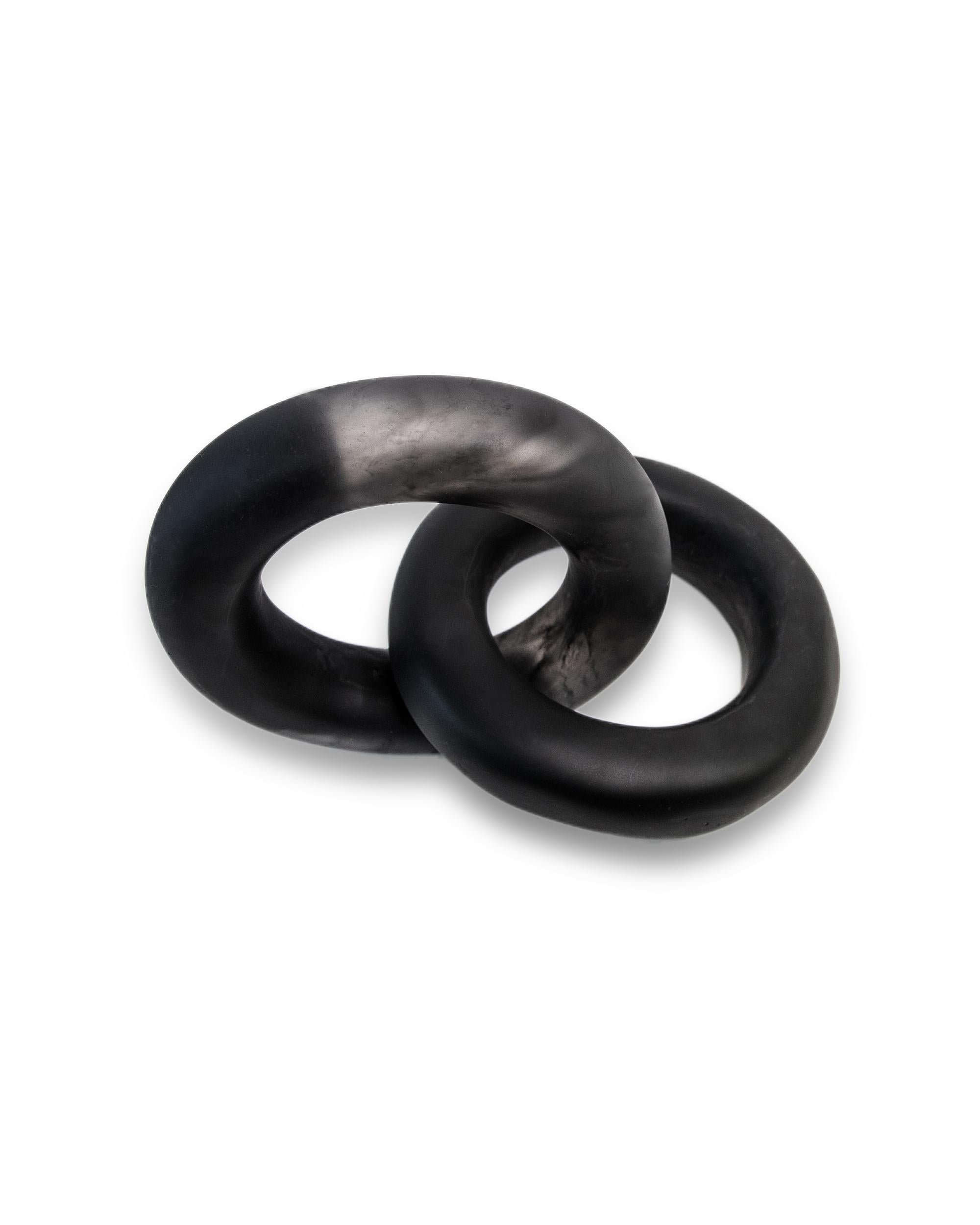 Tapalpa Handmade Black and Clear Resin Chain Sculpture, in Stock For ...