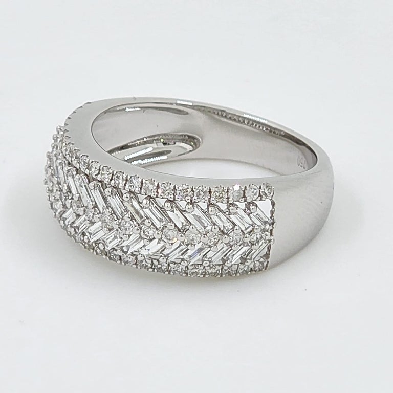 Taper Diamond Band Ring in 18 Karat White Gold For Sale at 1stDibs
