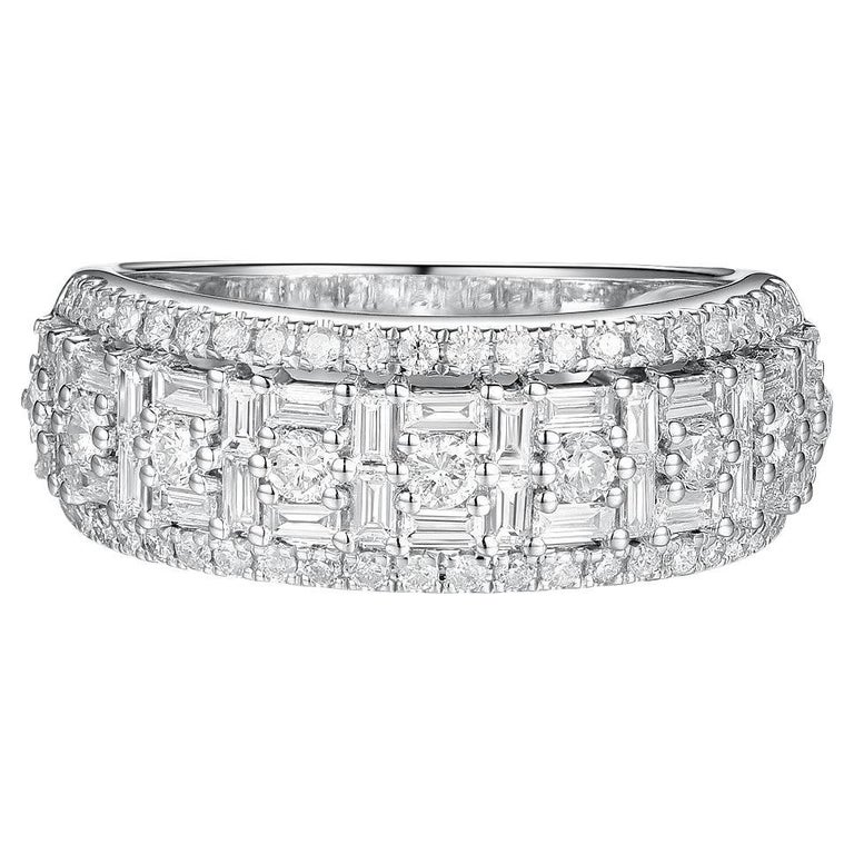 Taper Diamond Band Ring in 18 Karat White Gold For Sale at 1stDibs