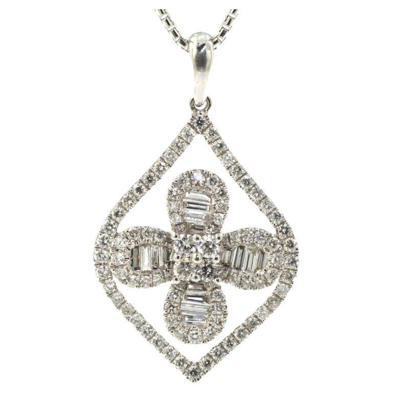 Taper Round Diamonds Pendant in 18 Karat White Gold at 1stDibs