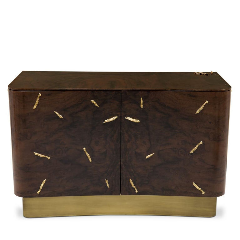 Tarius Large Cabinet Dresser For Sale at 1stDibs
