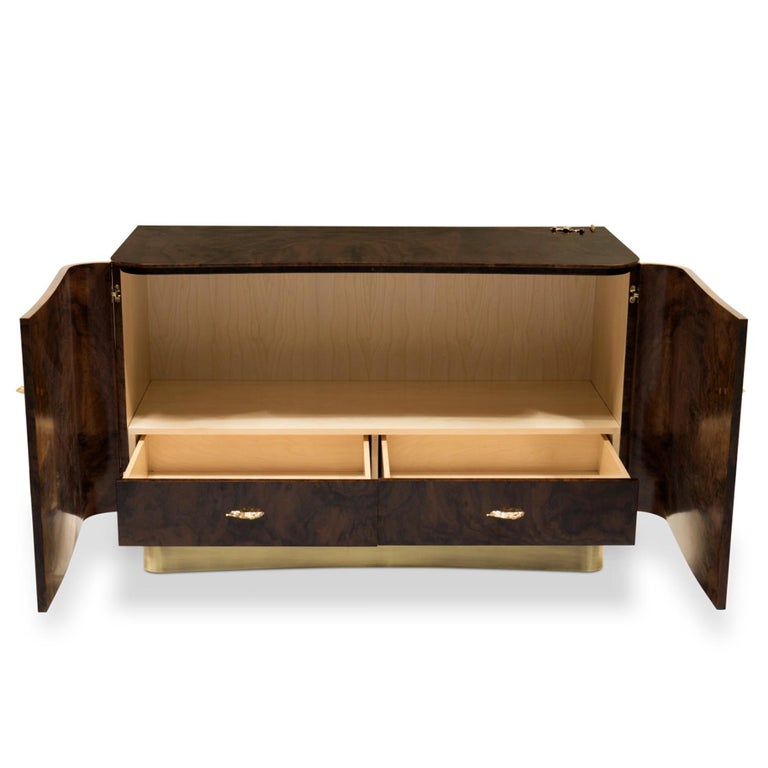 Tarius Large Cabinet Dresser For Sale at 1stDibs