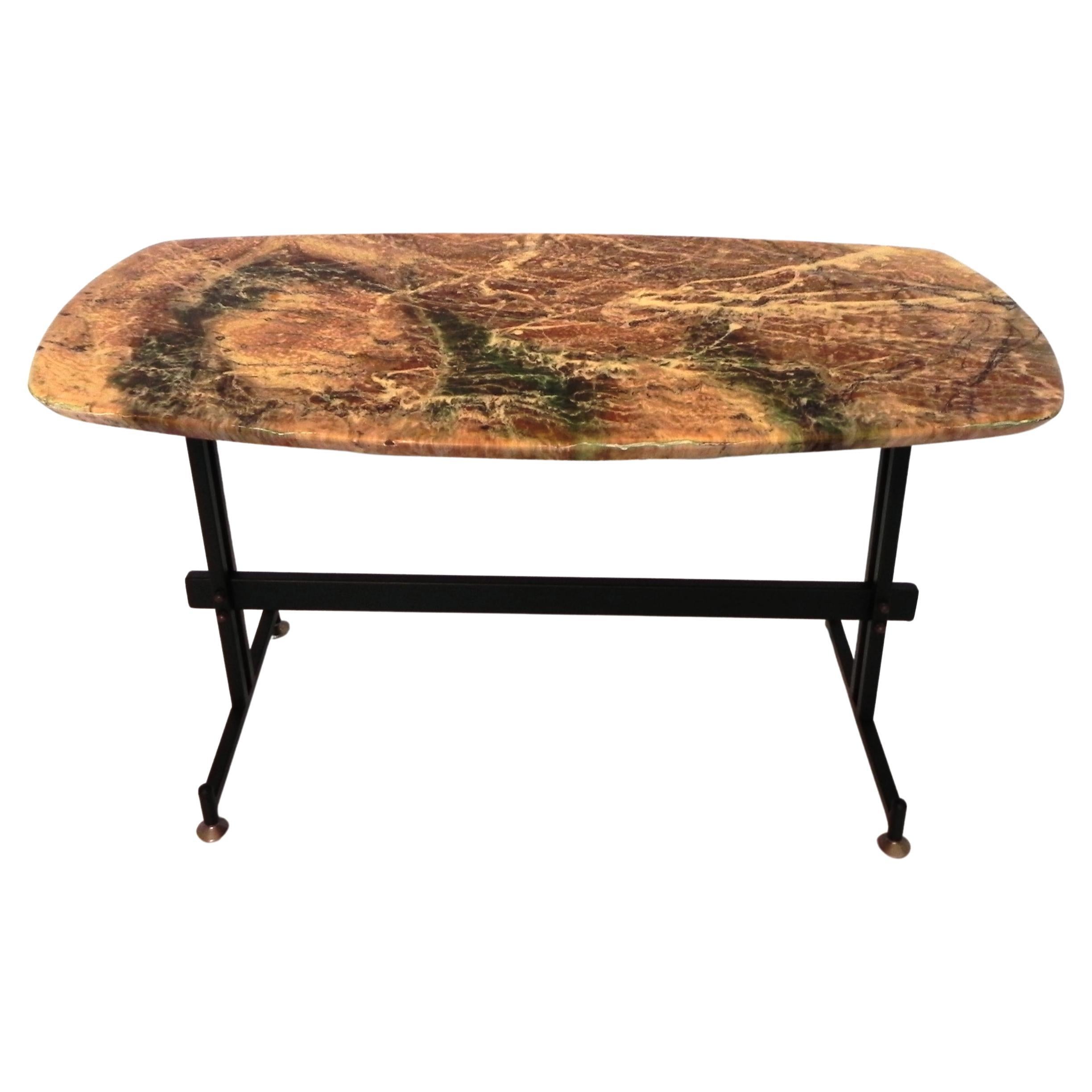 Tavolino da salotto ovale in massello di noce, Italia anni 60 For Sale ...