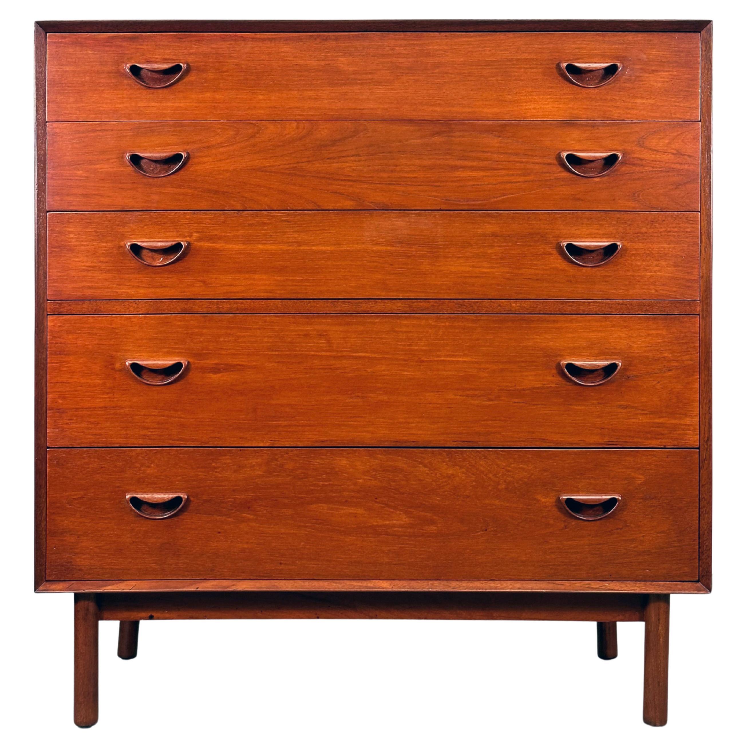 Chest of Drawers by Hvidt and Mølgaard-Nielsen For Sale at 1stDibs