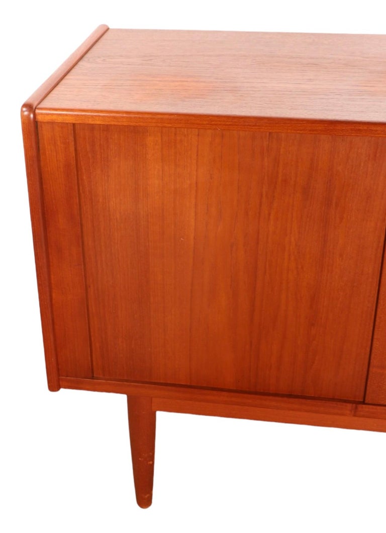 Dänische Mid-Century Modern-Anrichte aus Teakholz von Lyby Mobelfabrick ...