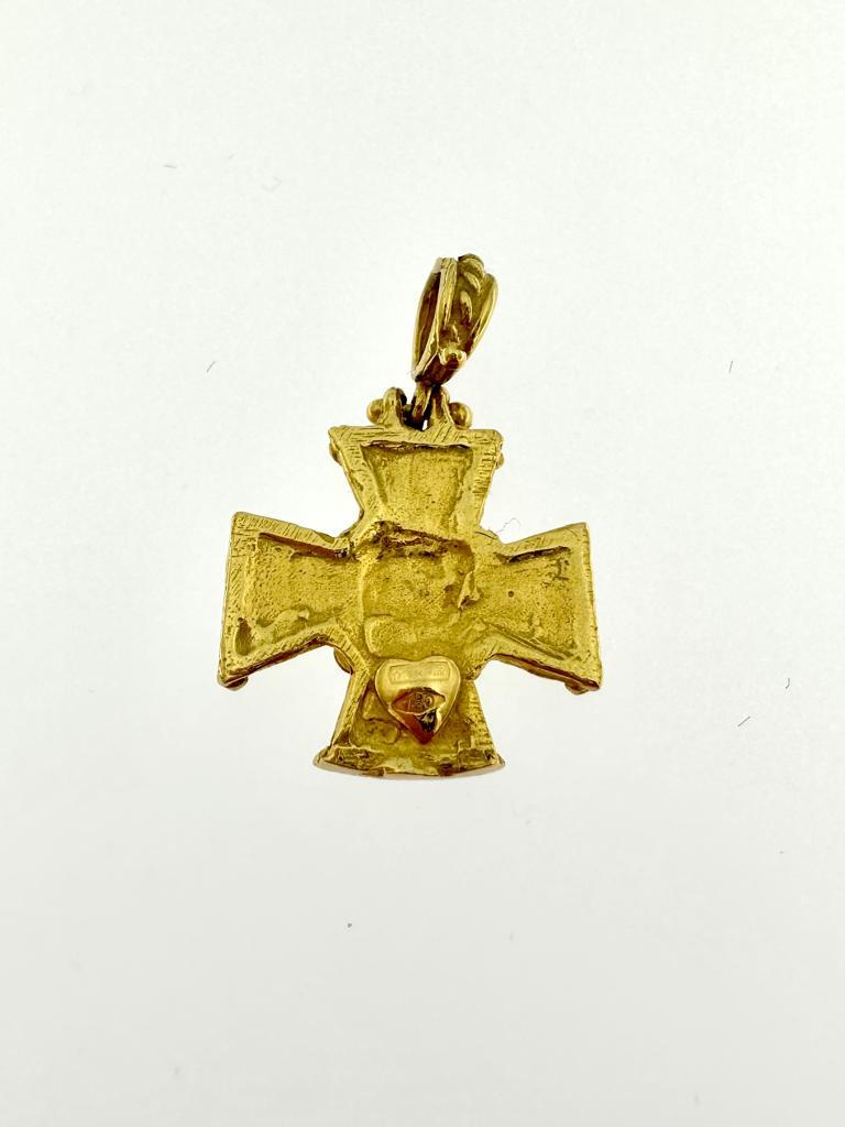 Templar Style Italian Vintage Gold Cross with Emeralds For Sale at 1stDibs