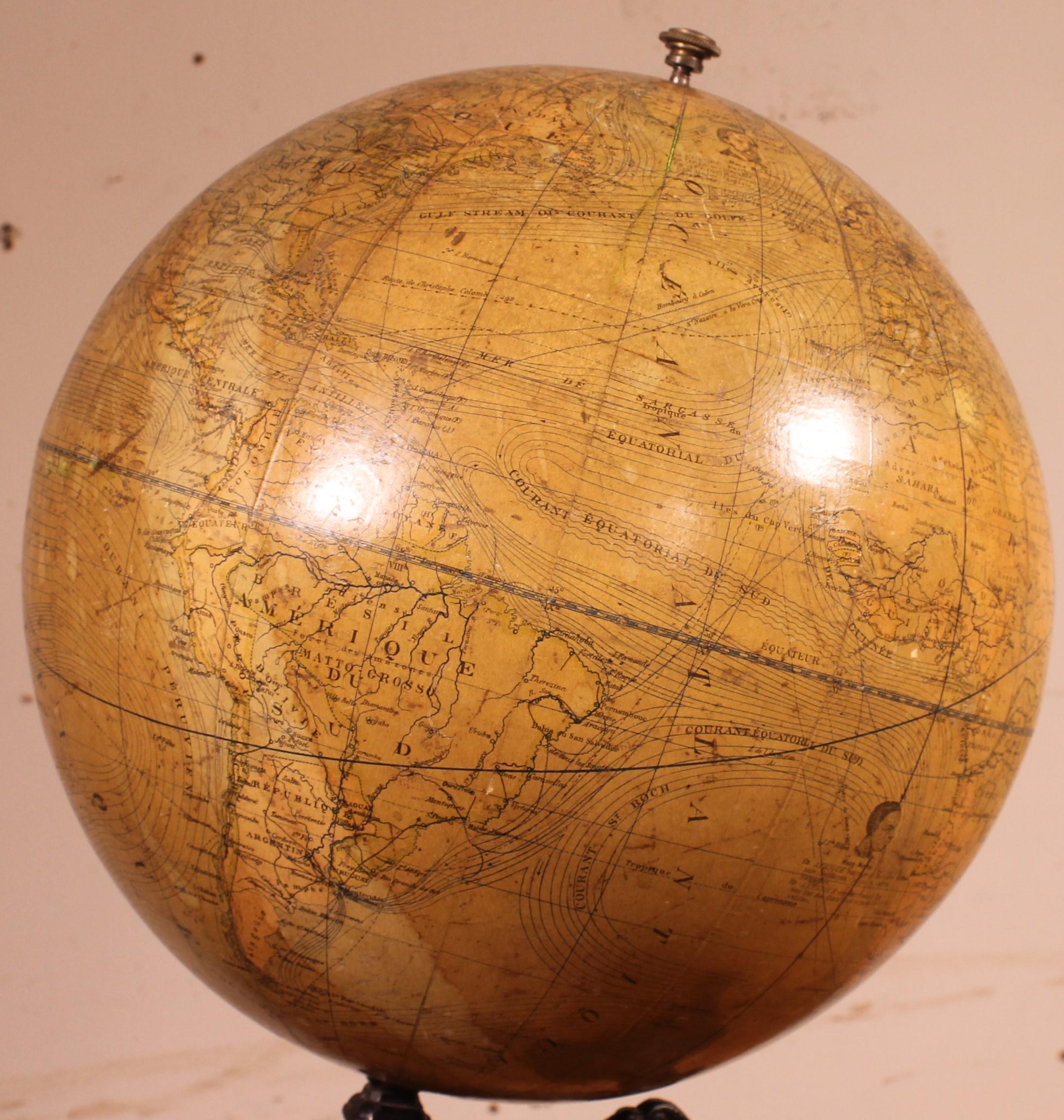 Globe terrestre L Windels Bruxelles -19° siècle En vente sur 1stDibs