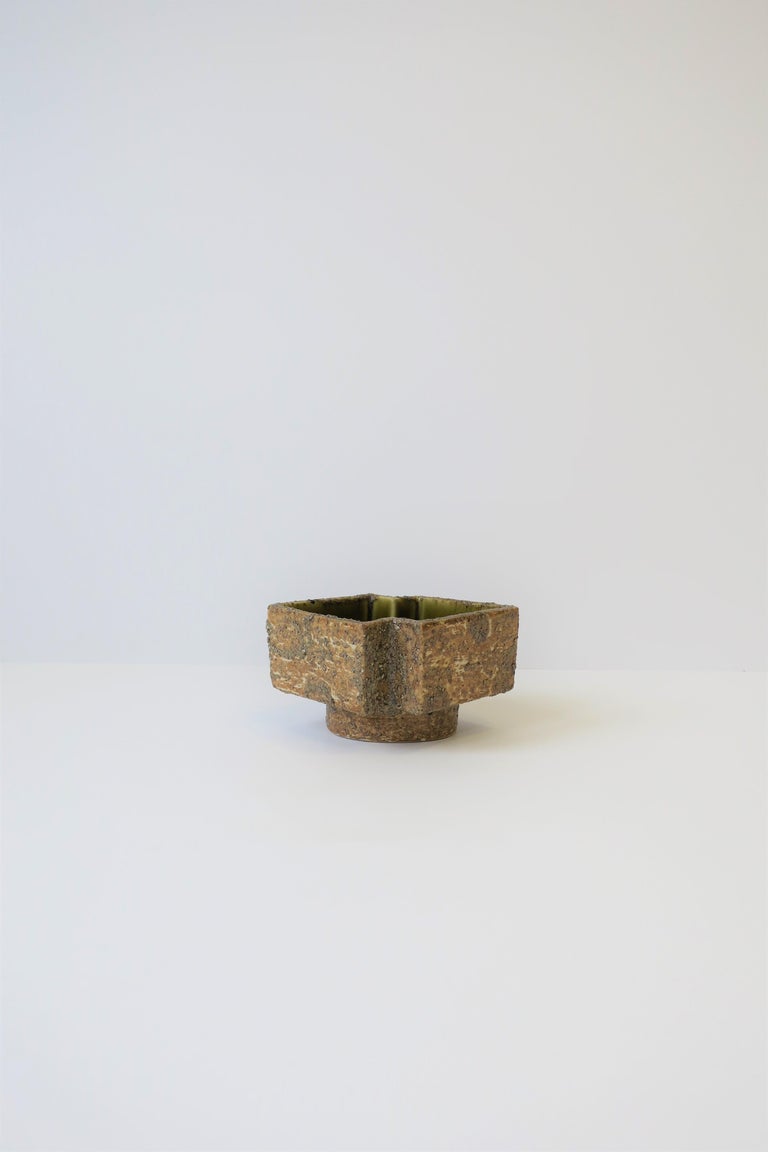 Textured Japanese Pottery Bowl For Sale at 1stDibs