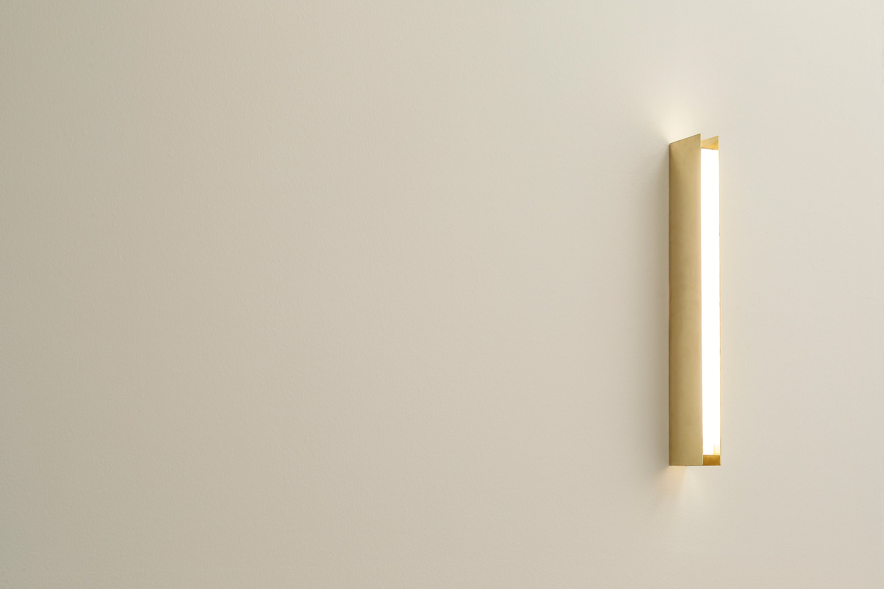 ALPI Grada Rosa Veneer 'Limpid'' Circle Table by Tugba Ata For Sale at ...