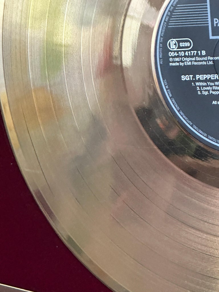 Beatles Sgt. Peppers Lonely Hearts Club Band Golden Record Carat Rec 011/100 For Sale at 1stDibs