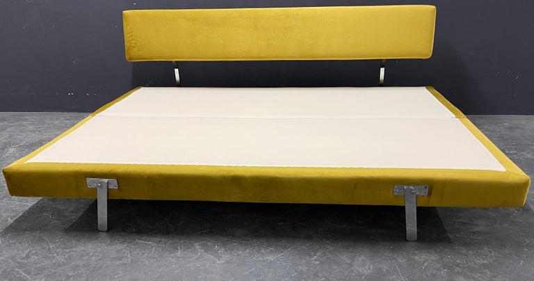 Best Mid-Century Daybed, That Converts to a 2 Person Bed For Sale at ...