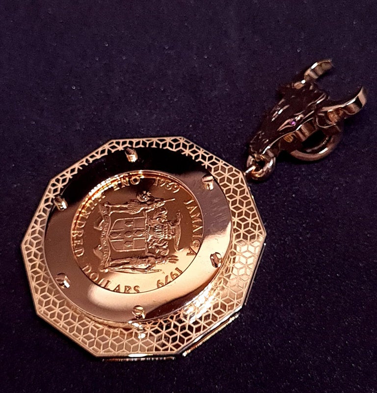 9ct Yellow Gold geometric spinning coin pendant For Sale at 1stDibs