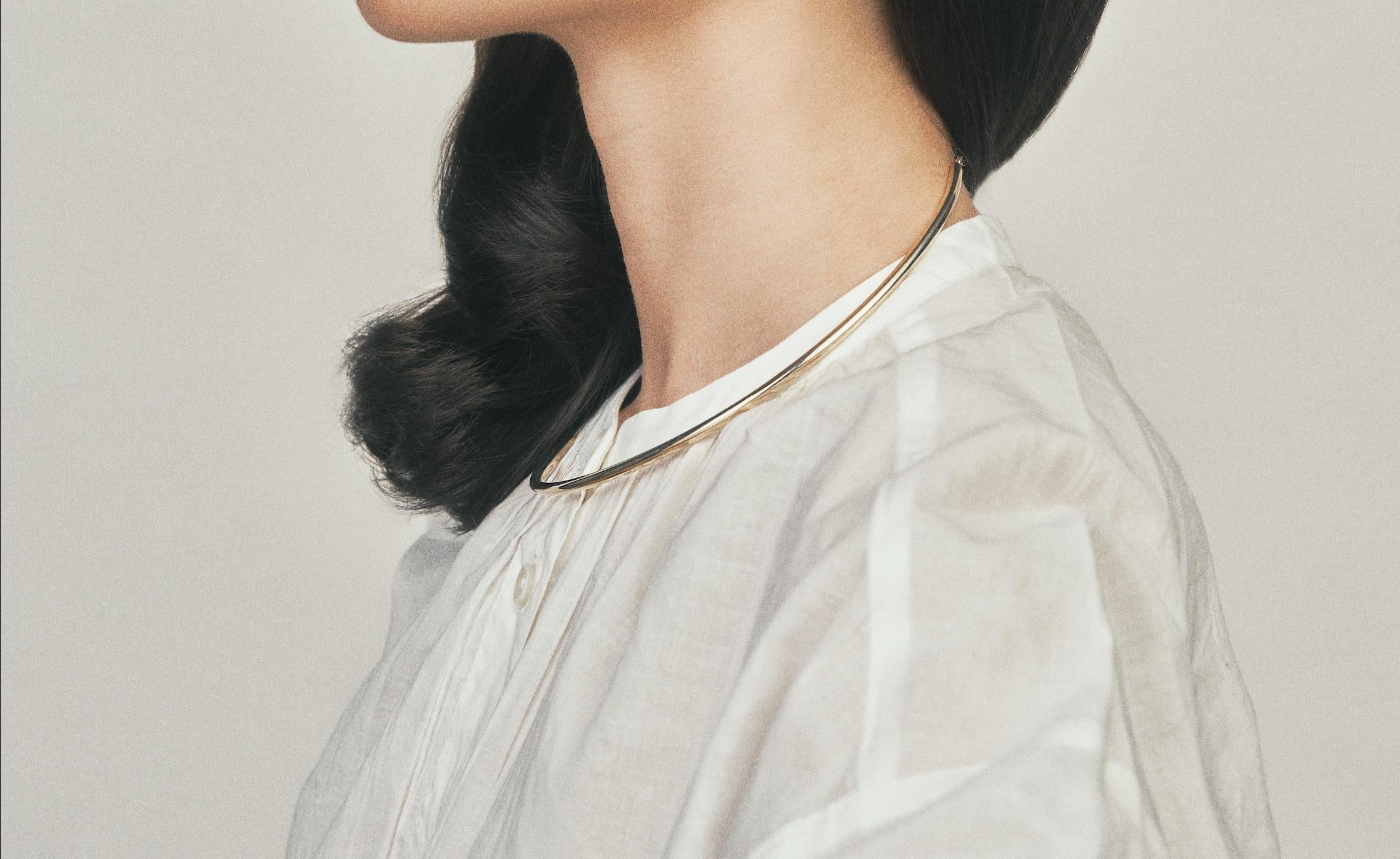 Essential Gold Collar in 14k Gold with and 18k Gold Closure For Sale at ...