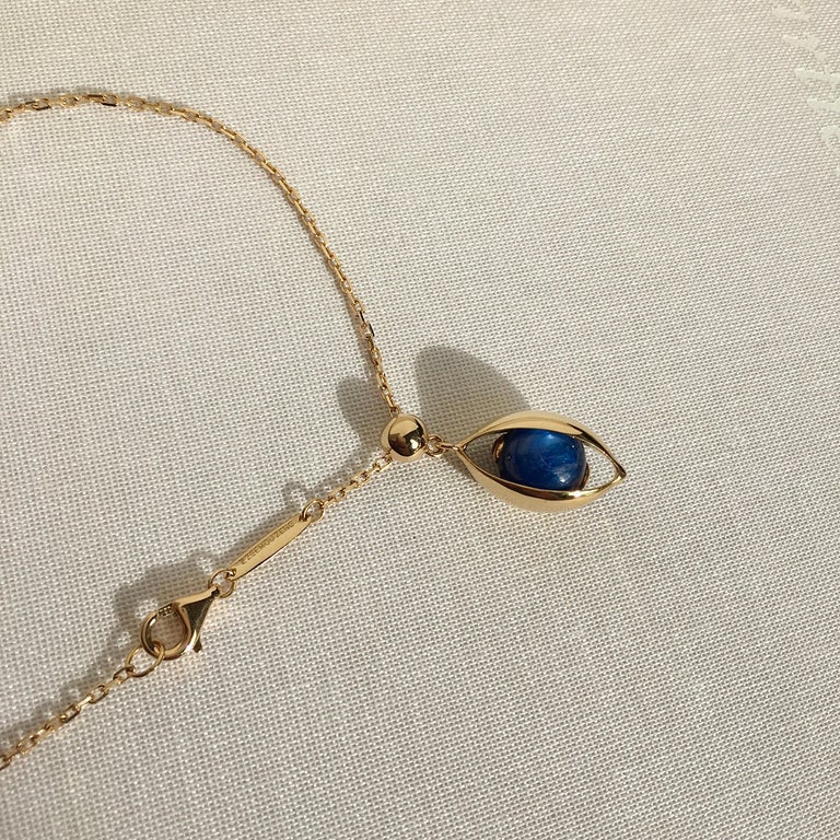 Eye Unisex Small Pendant Necklace 18 Karat Yellow Gold Blue Kyanite ...