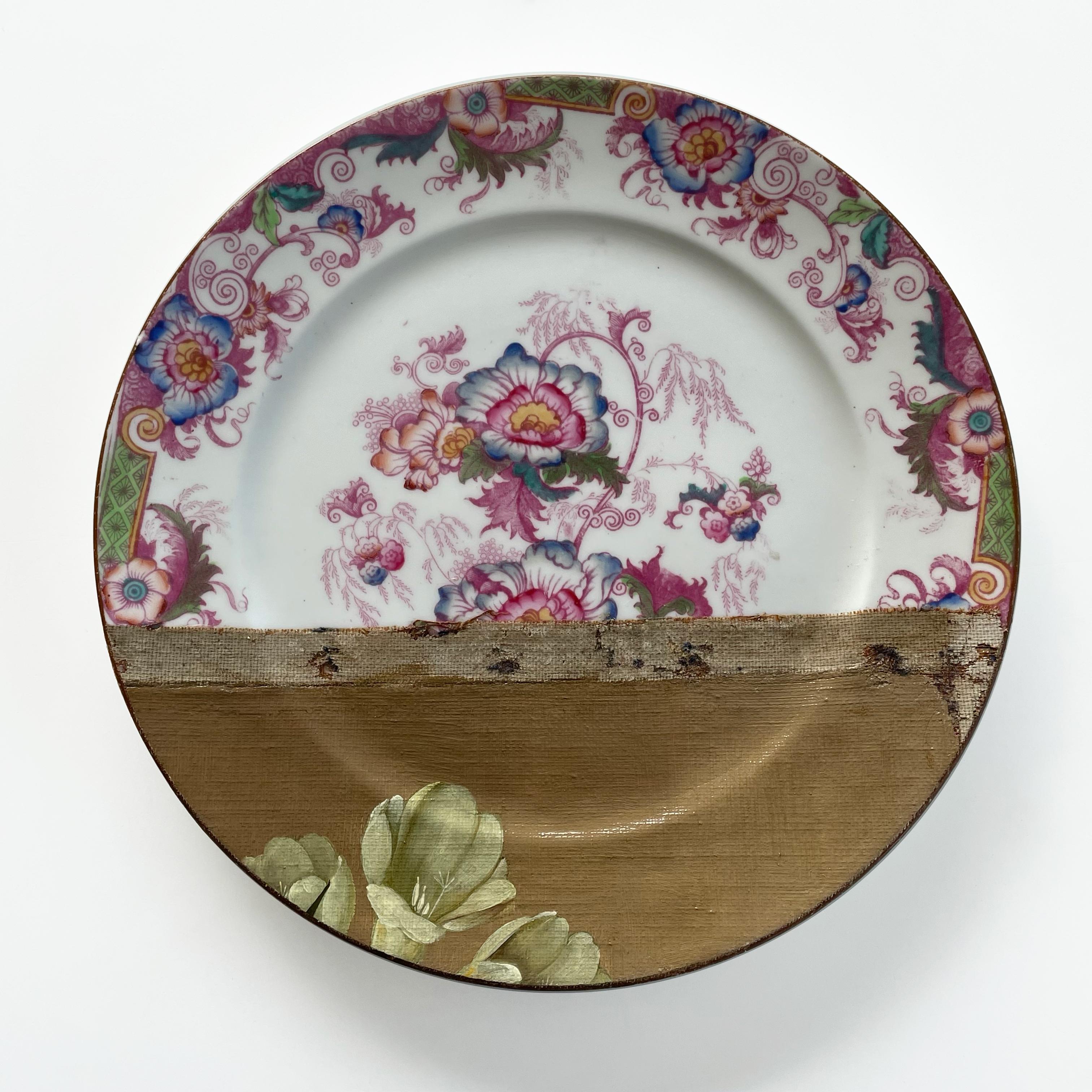 "The Japanese Vase" Contemporary Installation: Ceramic Plates and Oil ...