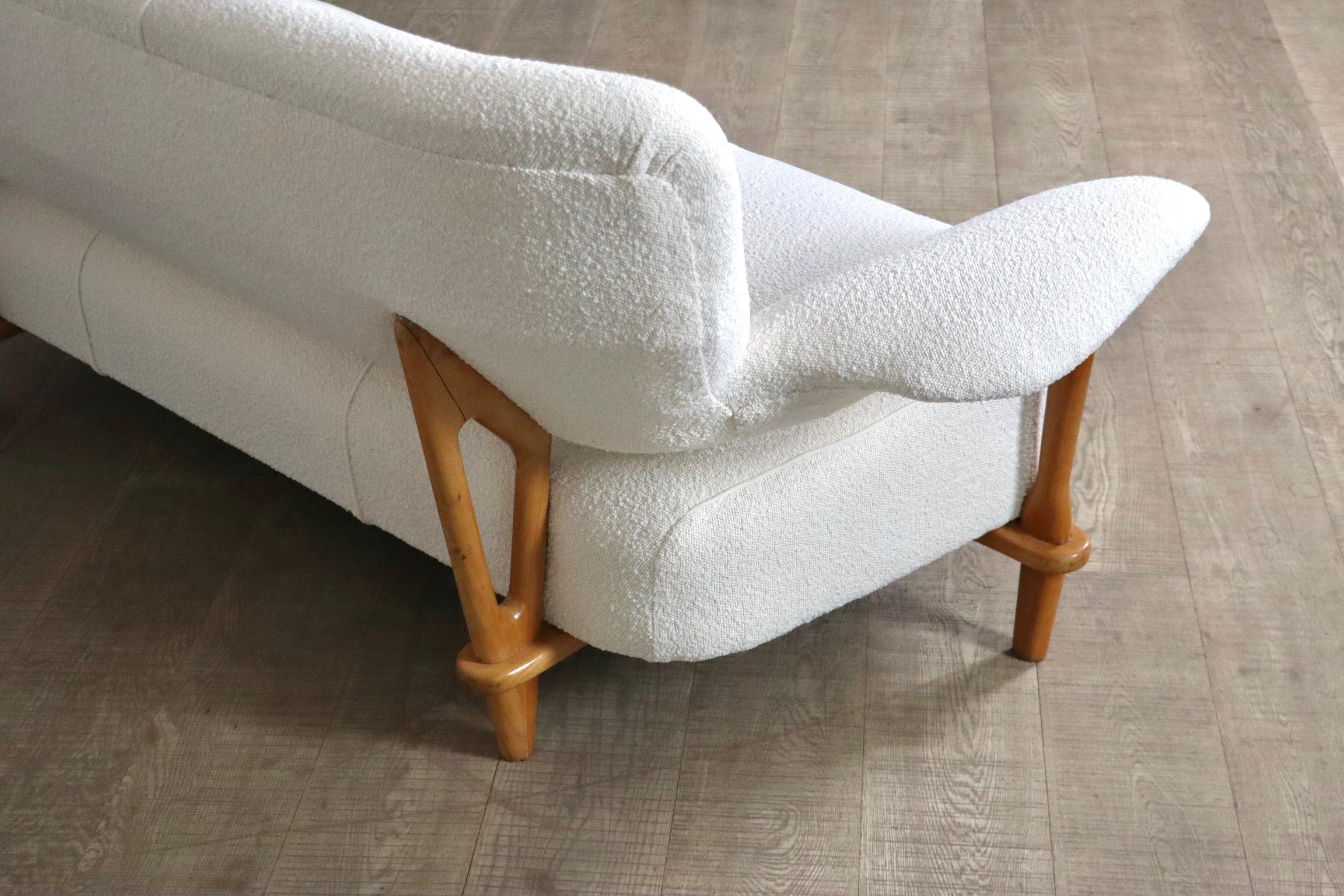 Theo Ruth for Artifort Sofa 109 in bouclé and oak, 1950s For Sale at ...