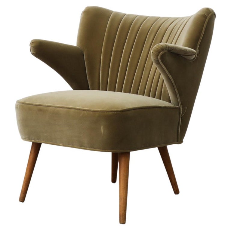 Theo Ruth Olive Velvet Lounge Chair For Sale at 1stDibs