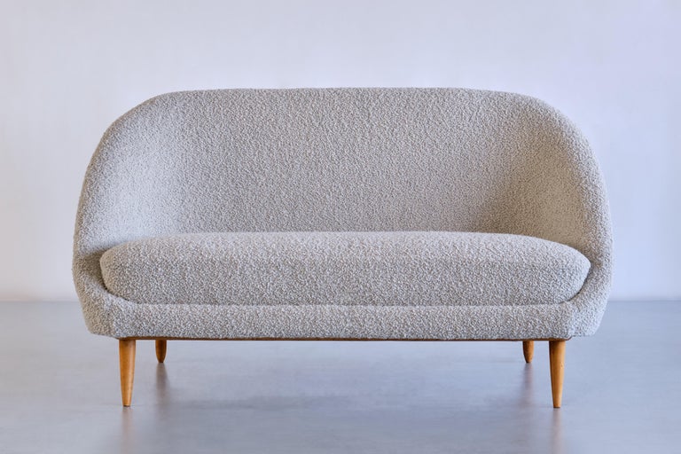 Theo Ruth Sofa, Model 115 in Dedar Bouclé and Beech, Artifort ...