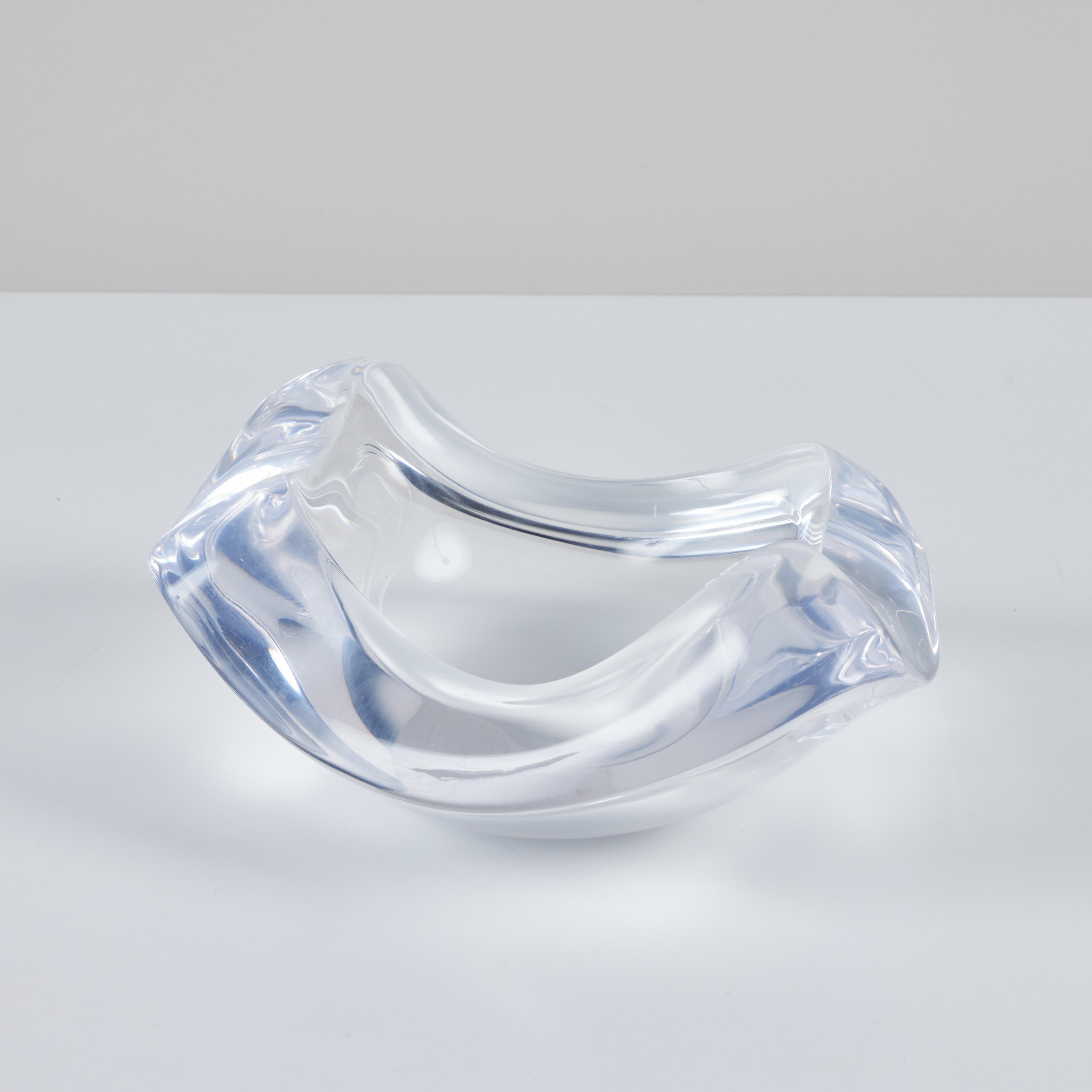 Thick Edge Lucite Bowl For Sale at 1stDibs