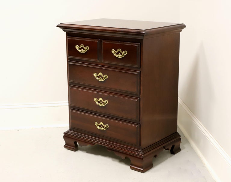 Thomasville Collectors Cherry Chippendale Nightstand Bedside Chest For ...
