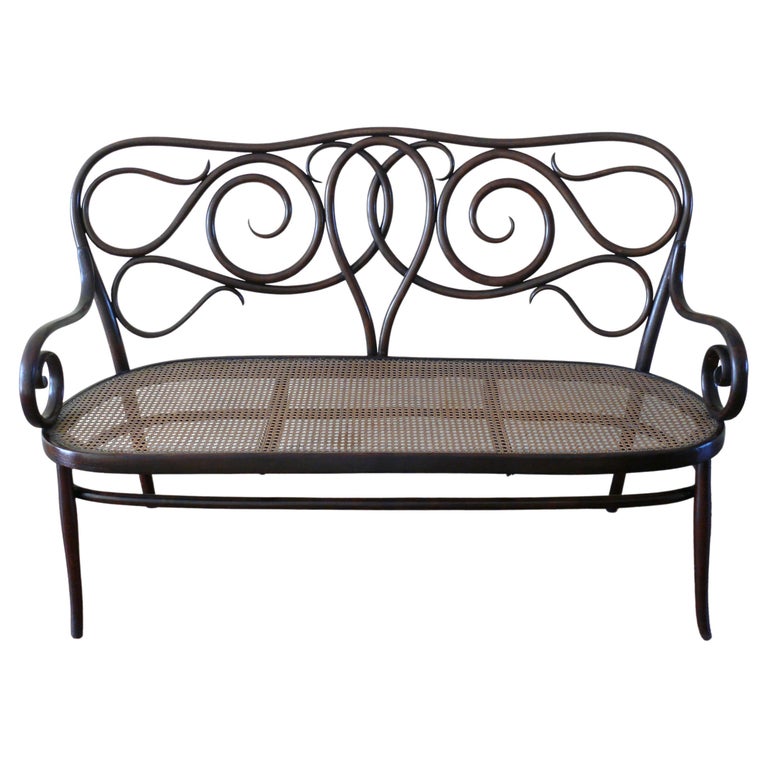 Thonet Kanapee No.4, Early 20th Century at 1stDibs