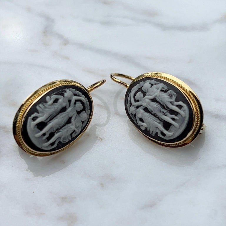 Three Graces Cameo Earrings in 18K Yellow Gold For Sale at 1stDibs