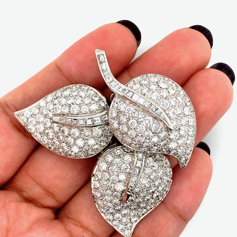 Three Leaves Diamond White Gold Brooch For Sale at 1stDibs