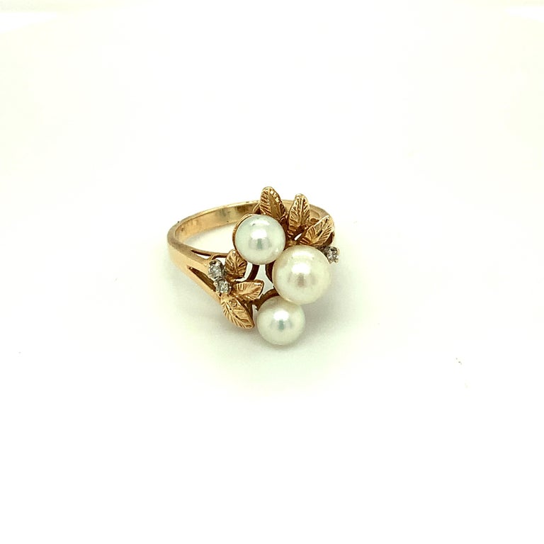 Three Stone Pearl Ring Set in 14K Yellow Gold For Sale at 1stDibs