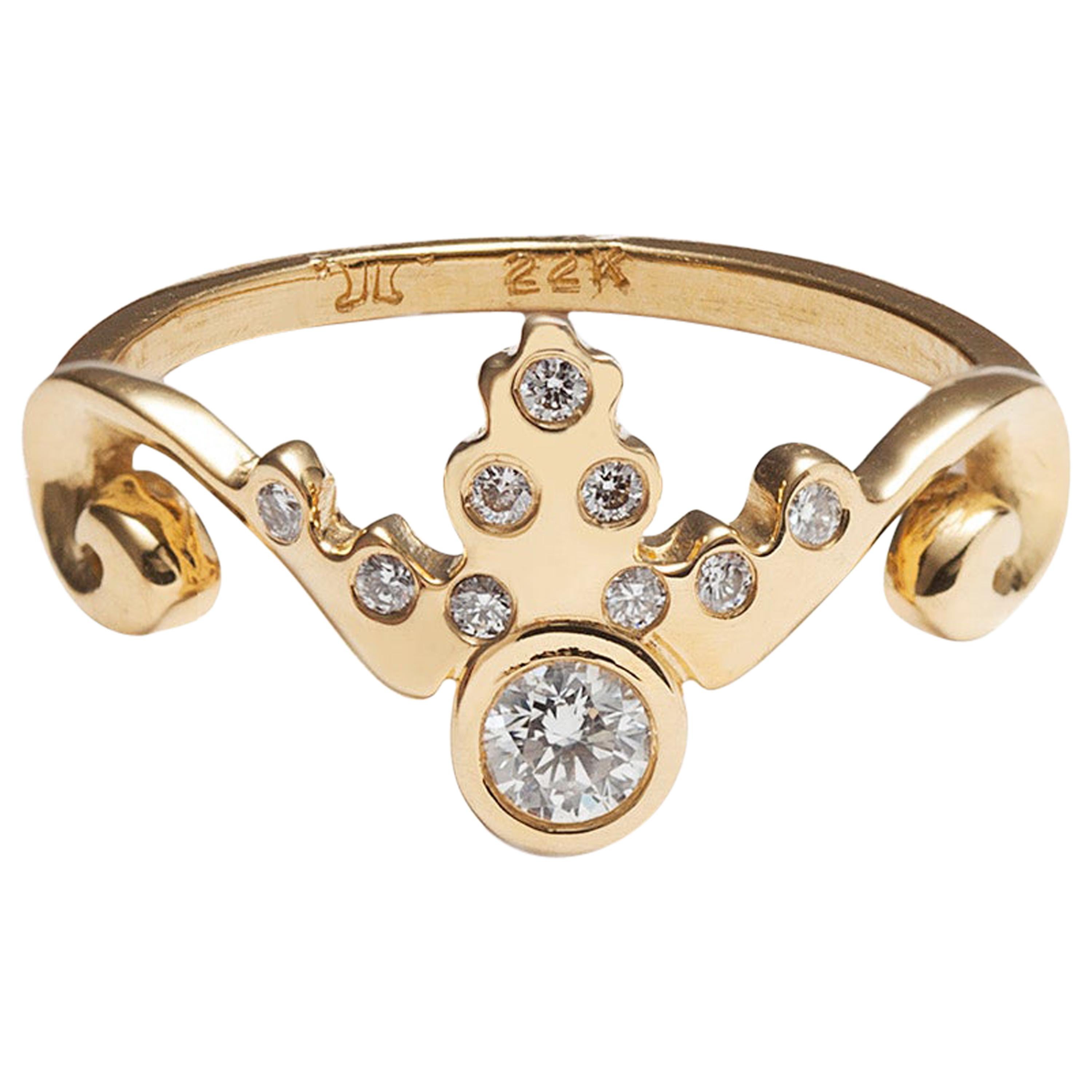 Tiara Ring with Brilliant Cut Diamond and Diamond Melee For Sale at 1stDibs