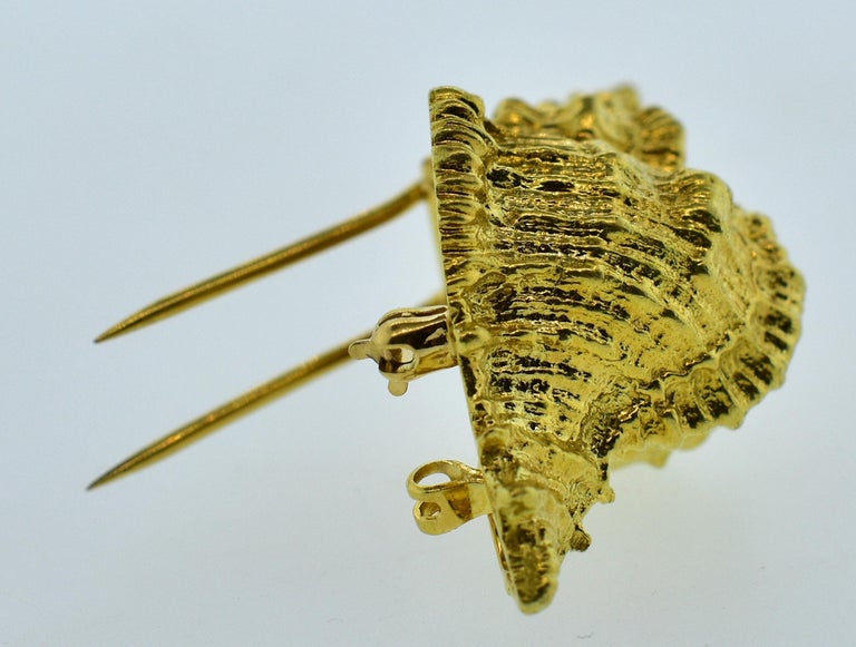 Tiffany and Co. 18 Karat Conch-Shell Motif Brooch, circa 1960 at 1stDibs