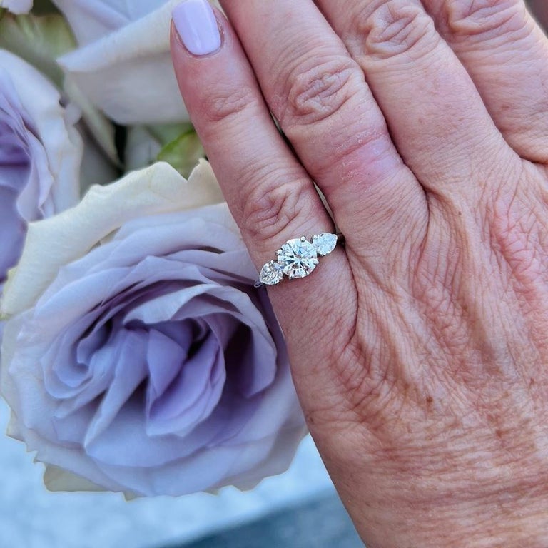 Tiffany and Co. 1.25-cts. F/VS1 Diamond and Platinum Engagement Ring ...