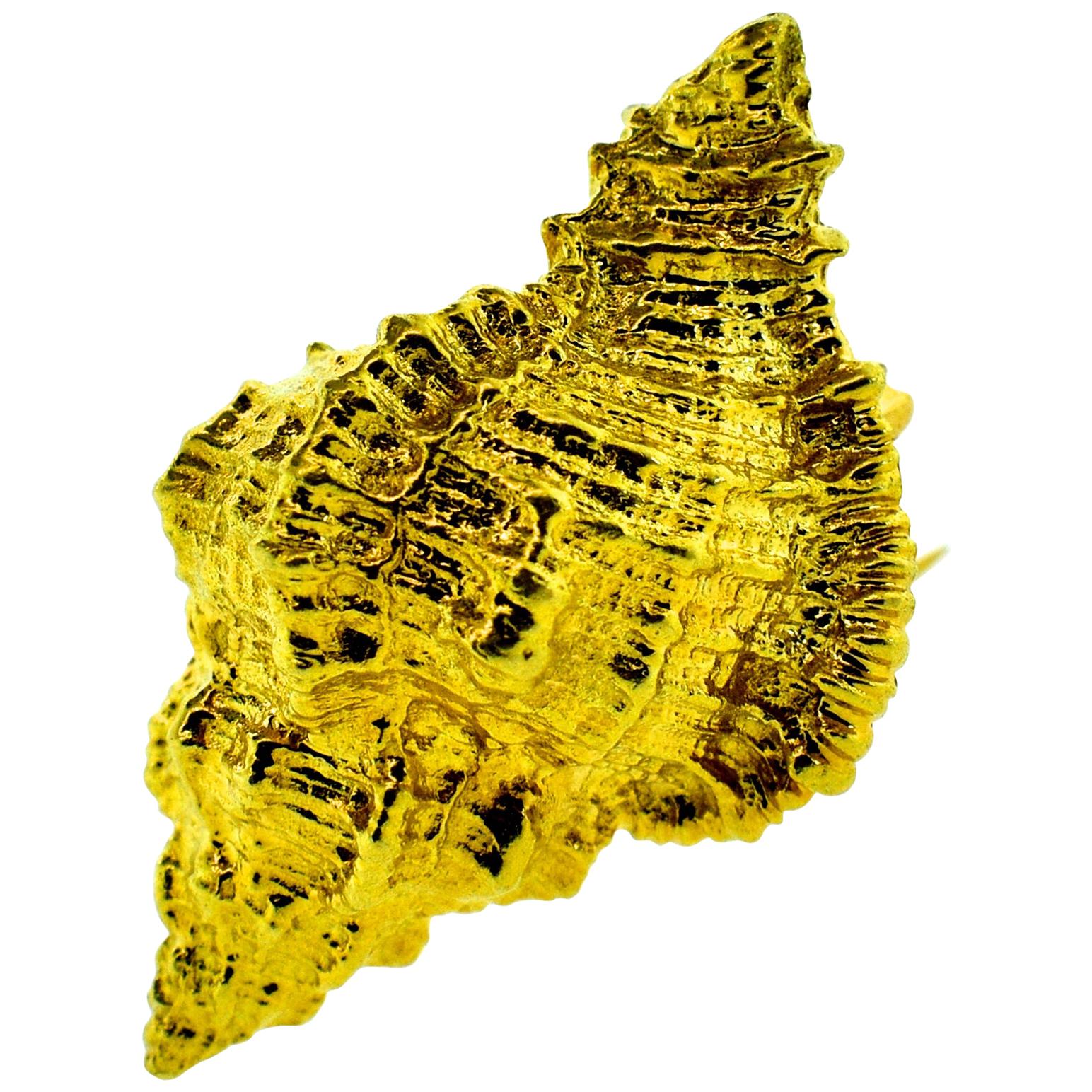 Tiffany and Co. 18 Karat Conch-Shell Motif Brooch, circa 1960 at 1stDibs