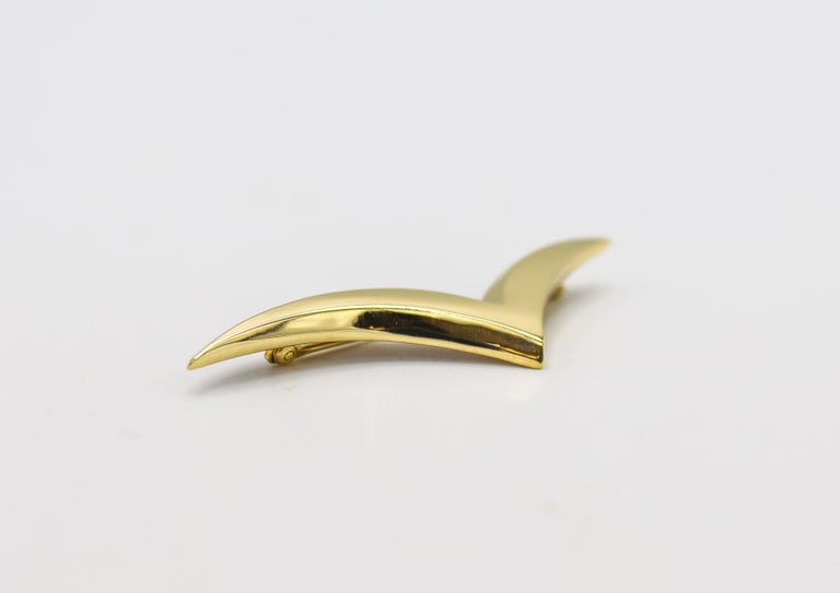 Tiffany and Co. 18 Karat Yellow Gold Vintage Seagull Pin Brooch For ...