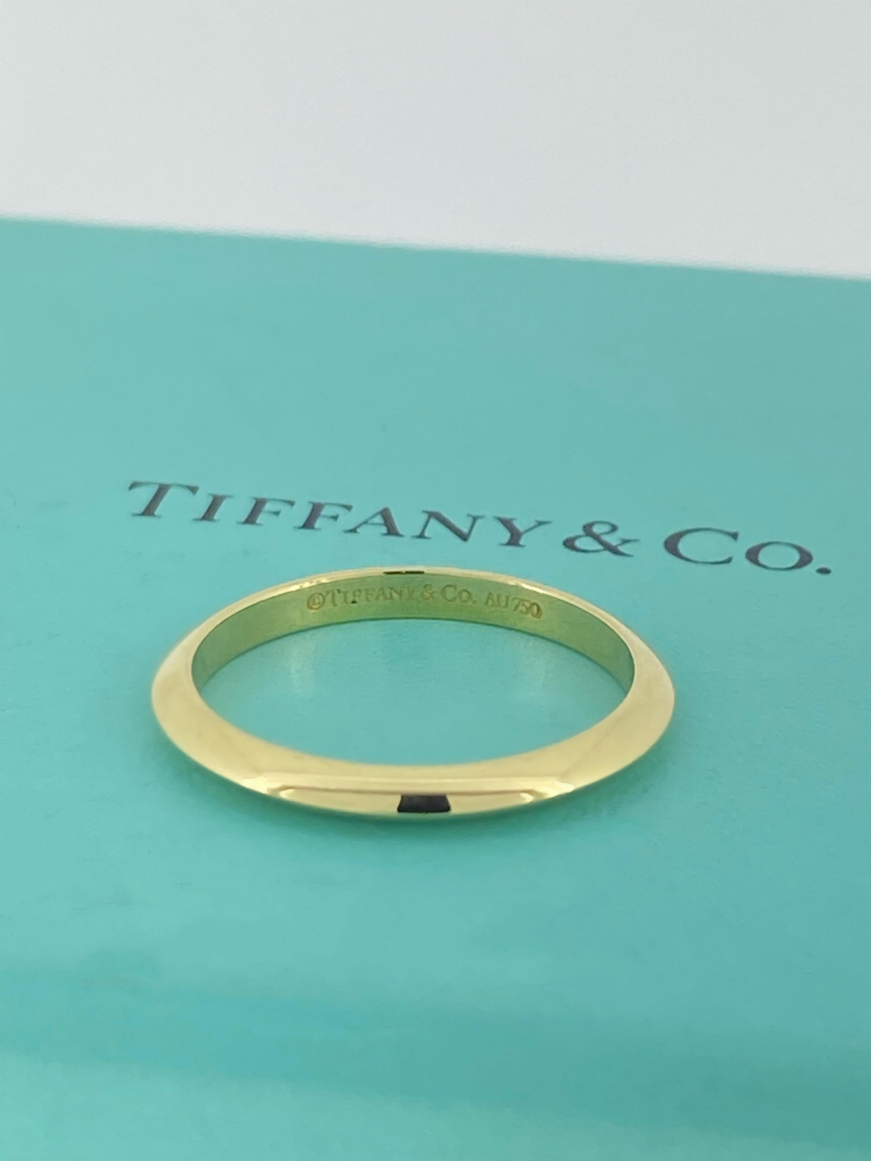 Tiffany and Co 18K 750 Yellow Gold Knife Edge Wedding Band, 2.5mm, 5 1/ ...
