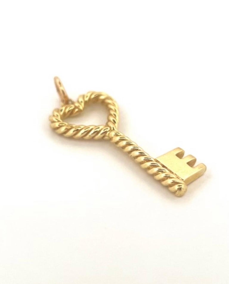 Tiffany and Co. 18k Gold Heart Key Pendant For Sale at 1stDibs