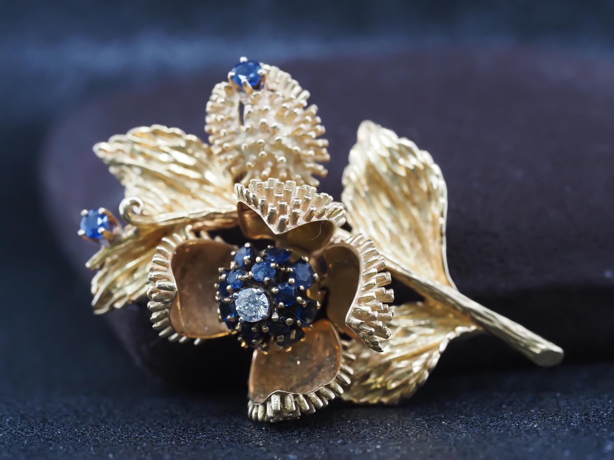 Tiffany and Co. 18K Gold Sapphire and Diamond Flower Brooch ...