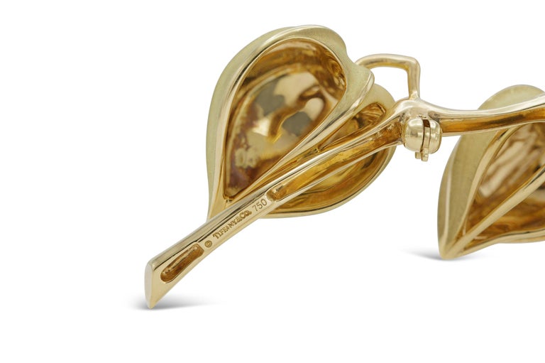 Tiffany and Co. 18K Yellow Gold and Enamel Pin For Sale at 1stDibs