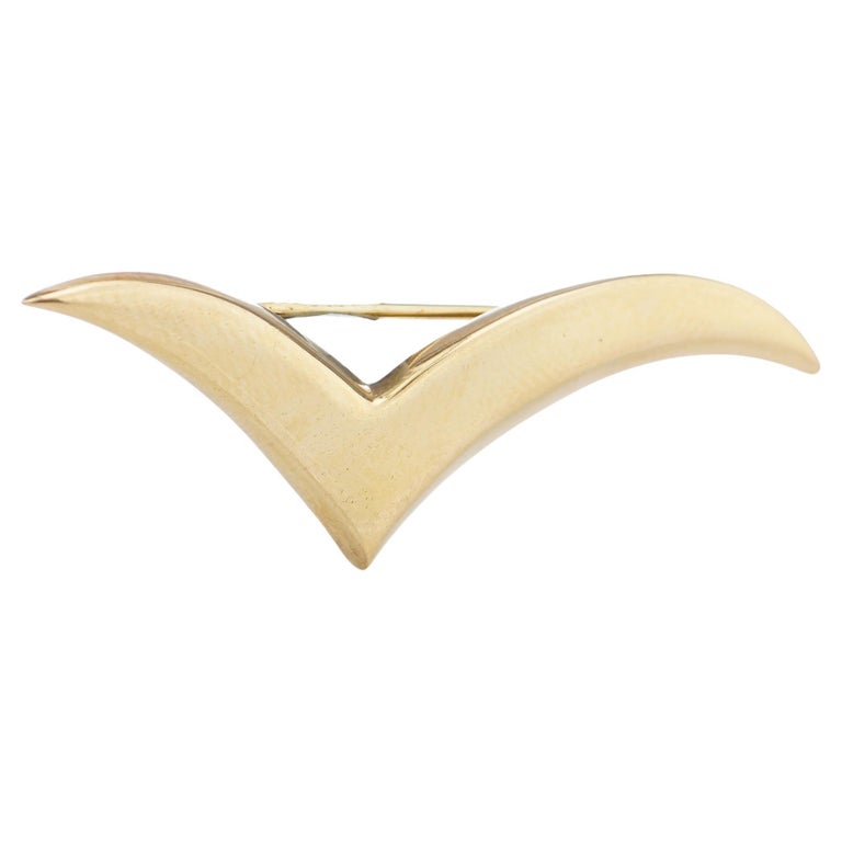 Tiffany and Co. 18kt. yellow gold seagull brooch at 1stDibs