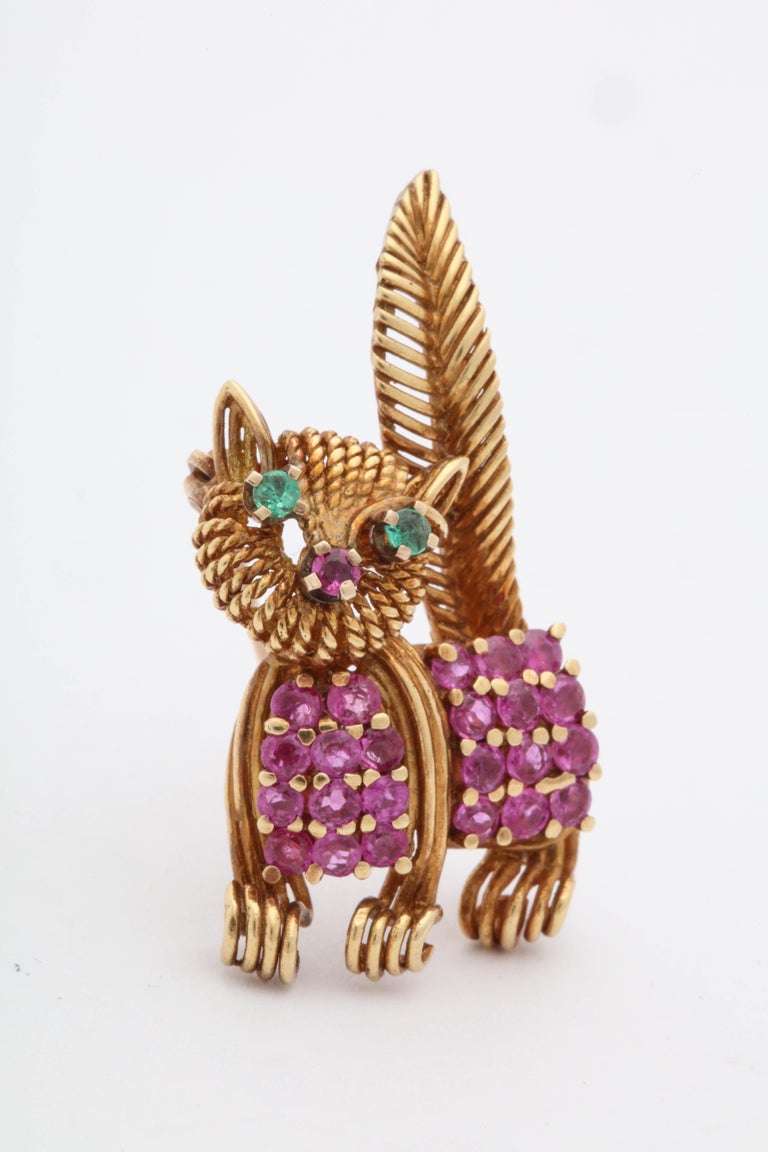 Tiffany and Co. 1950s Ruby and Emerald Whimsical Kitty Cat Gold Brooch ...