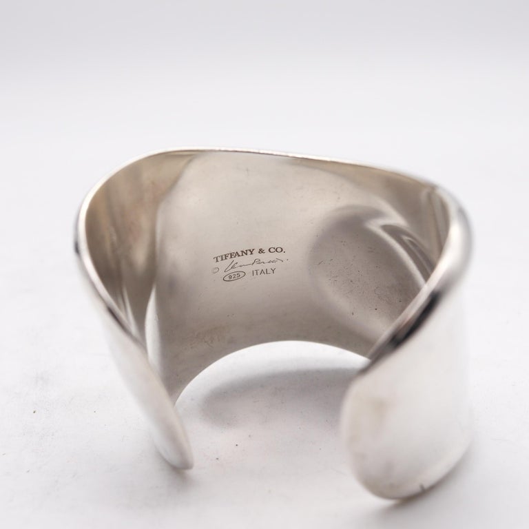Tiffany and Co. 1978 By Elsa Peretti Rare Vintage Medium Right Bone Cuff Sterling For Sale at ...