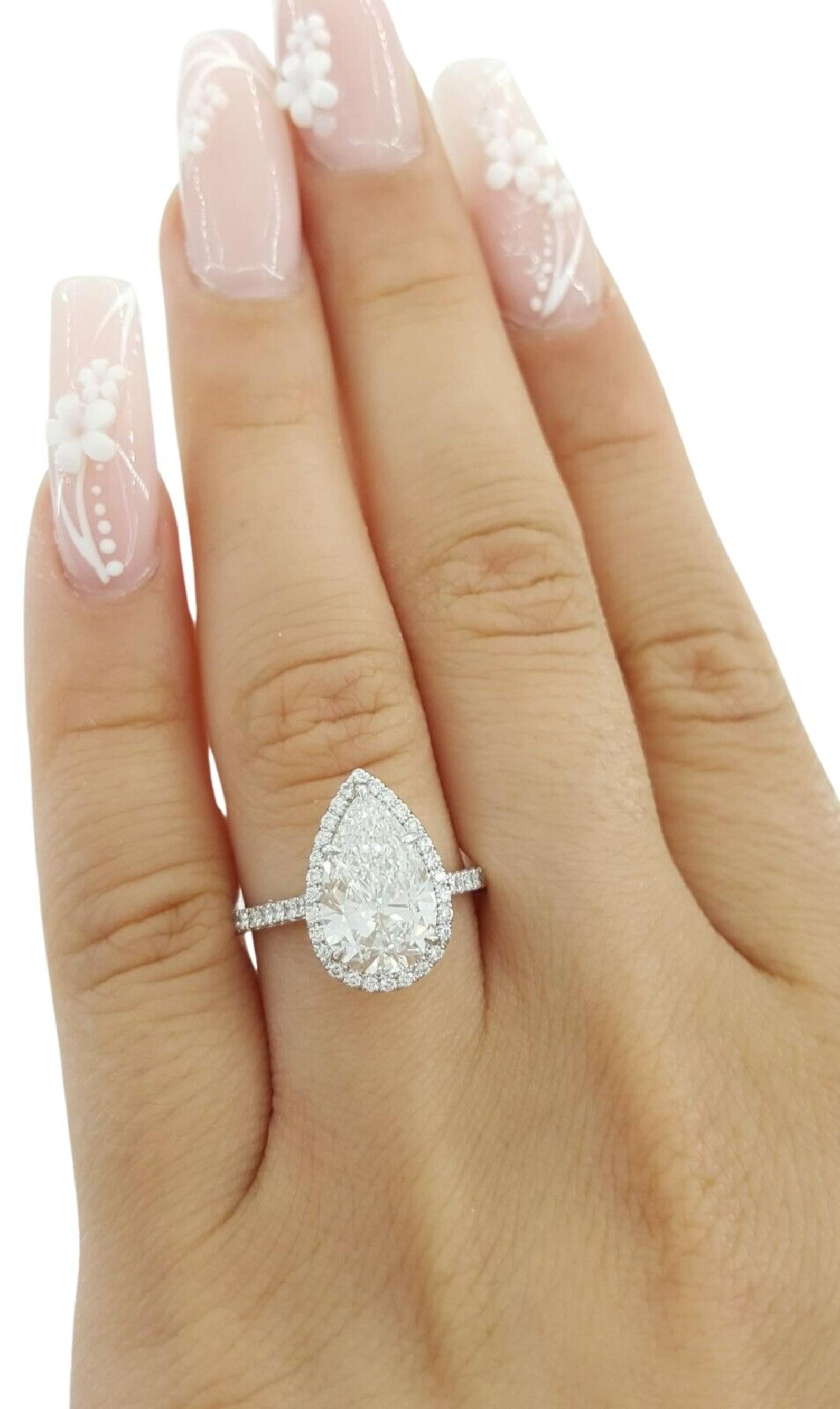 Tiffany and Co. 2,51 ct Soleste Anillo de compromiso de platino con ...