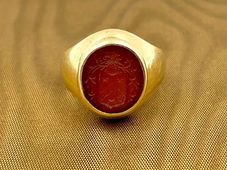 Tiffany and Co. Antique 14K Yellow Gold Carnelian Intaglio Crest Signet Ring For Sale at 1stDibs