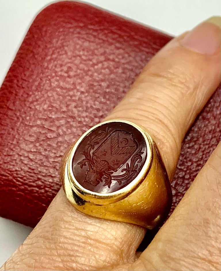 Tiffany and Co. Antique 14K Yellow Gold Carnelian Intaglio Crest Signet Ring For Sale at 1stDibs