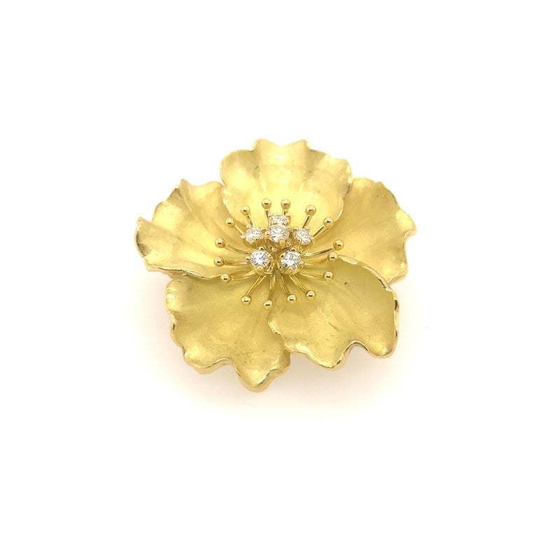 Tiffany and Co. Diamond and Gold Dogwood Flower Pin Brooch For Sale at 1stDibs