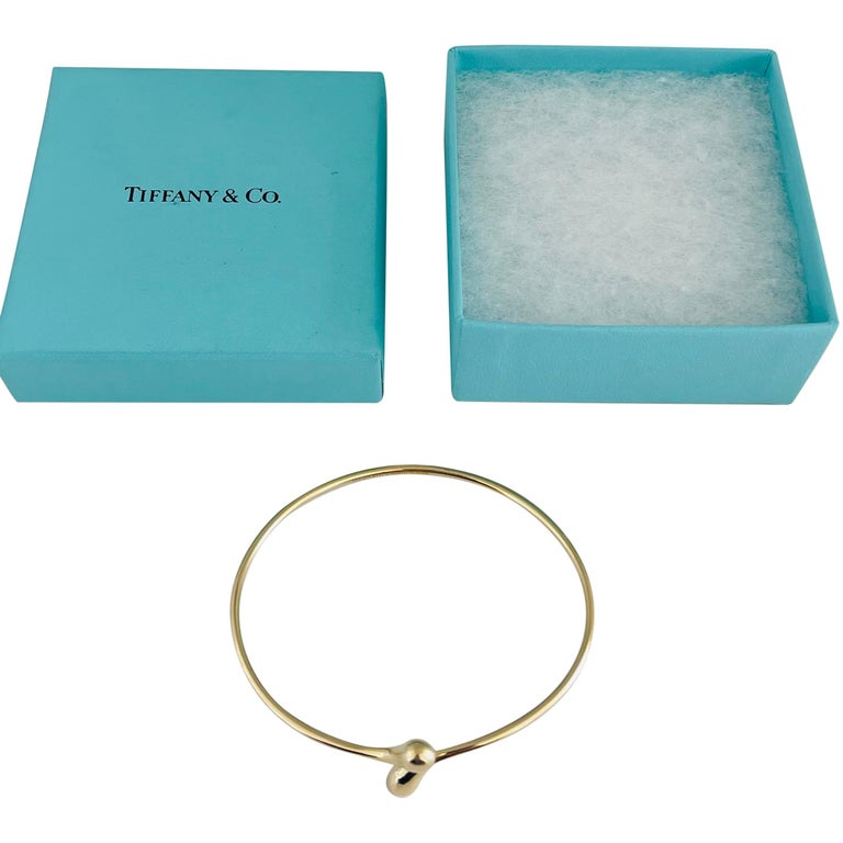Tiffany and Co. Elsa Peretti 18 Karat Yellow Gold Teardrop Bangle ...