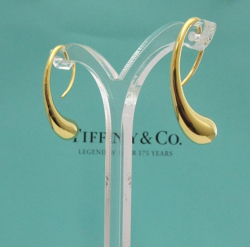 TIFFANY and Co. Elsa Peretti 18K Gold Teardrop Hoop Earrings For Sale at 1stDibs